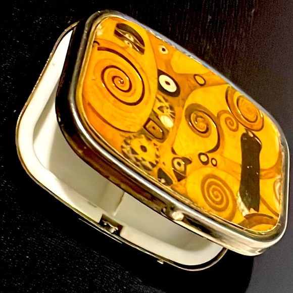 Frindolin | Accessories | Fridolin Gustav Klimt Tree Of Life Pill Box ...